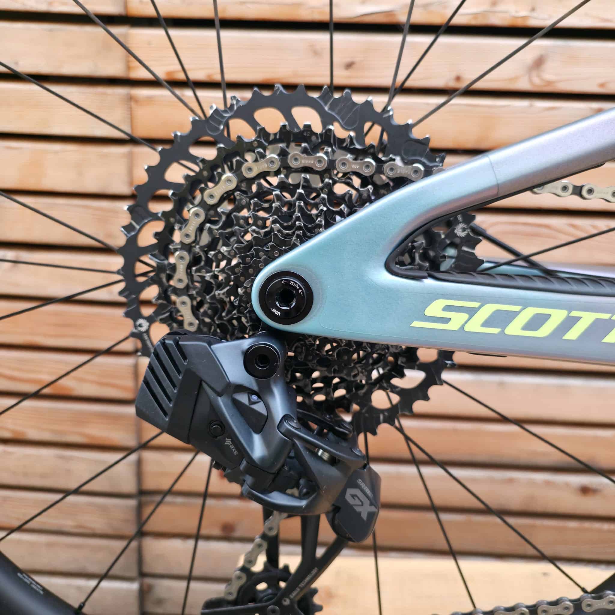 SCOTT Lumen Eride 900 MIS.M 2025: Performance Top • Bikecafe